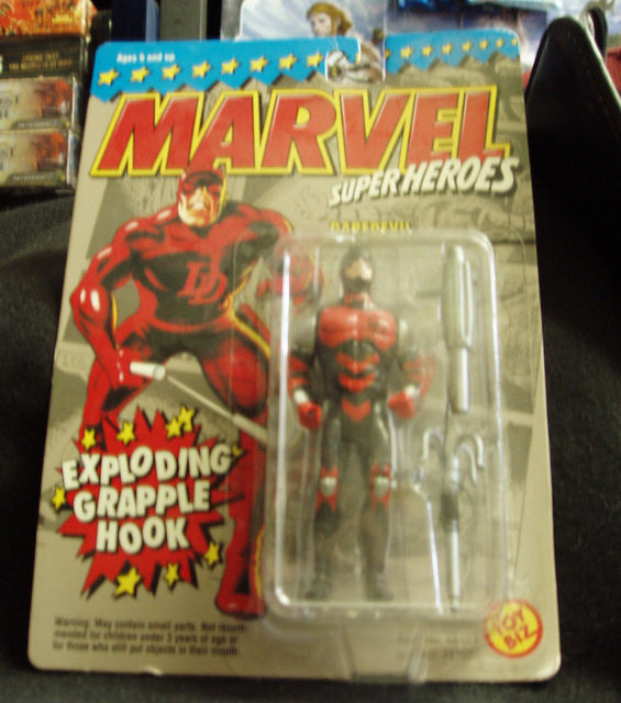 Marvel Superheroes Daredevil w/ Exploding Grapple Hook © 1994 Toy BIZ 48102 - Toys » Action ...